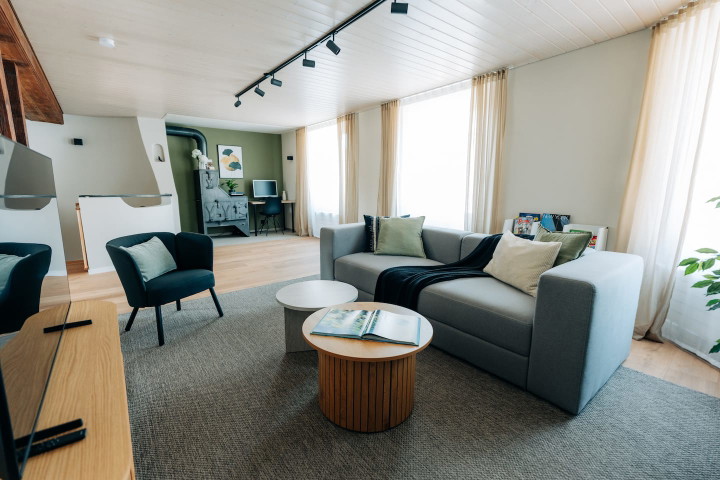 Exclusif 120&nbsp;M² | Parking Gratuit | Familles Et Groupes | Central - Bienne