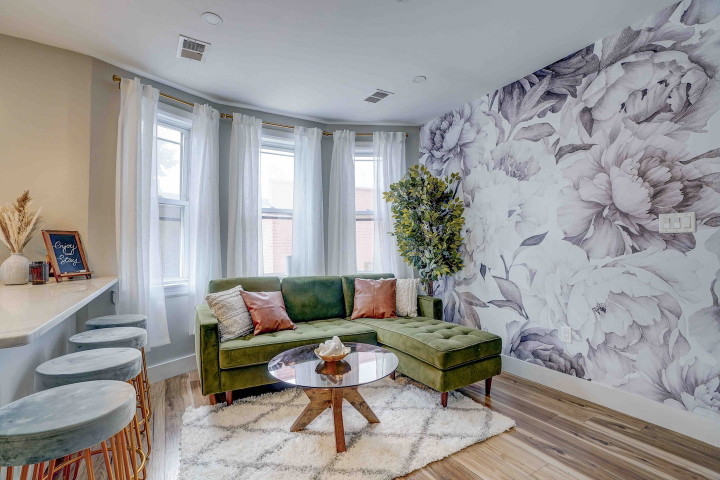 Ensuite King | 2bed2bath + Sunroom | Walk To Path - Hoboken, NJ