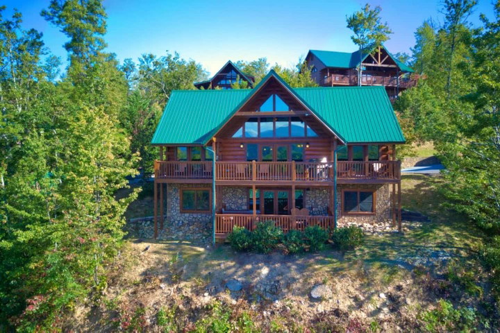 Million Dollar Views | Sleeps 18 | Near Downtown - Gatlinburg, TN