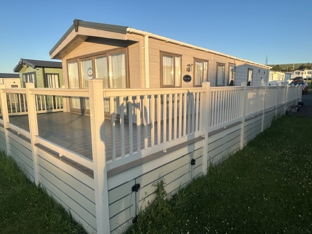 6 Berth, Ideal For Edin Fringe, Tattoo, Etc - East Lothian Council