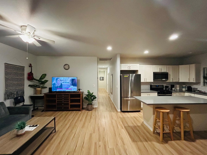 Modern Home W/ 2 Bedrooms Reno Midtown - Reno