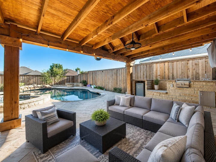 Resort Style 4br Home | Pool & Patio Escape - Garland, TX
