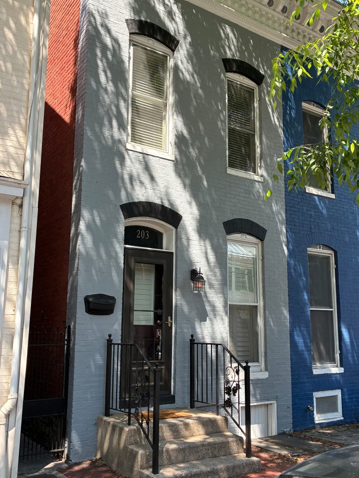 Charming Row Home In Historic Downtown Frederick - Frederick, MD