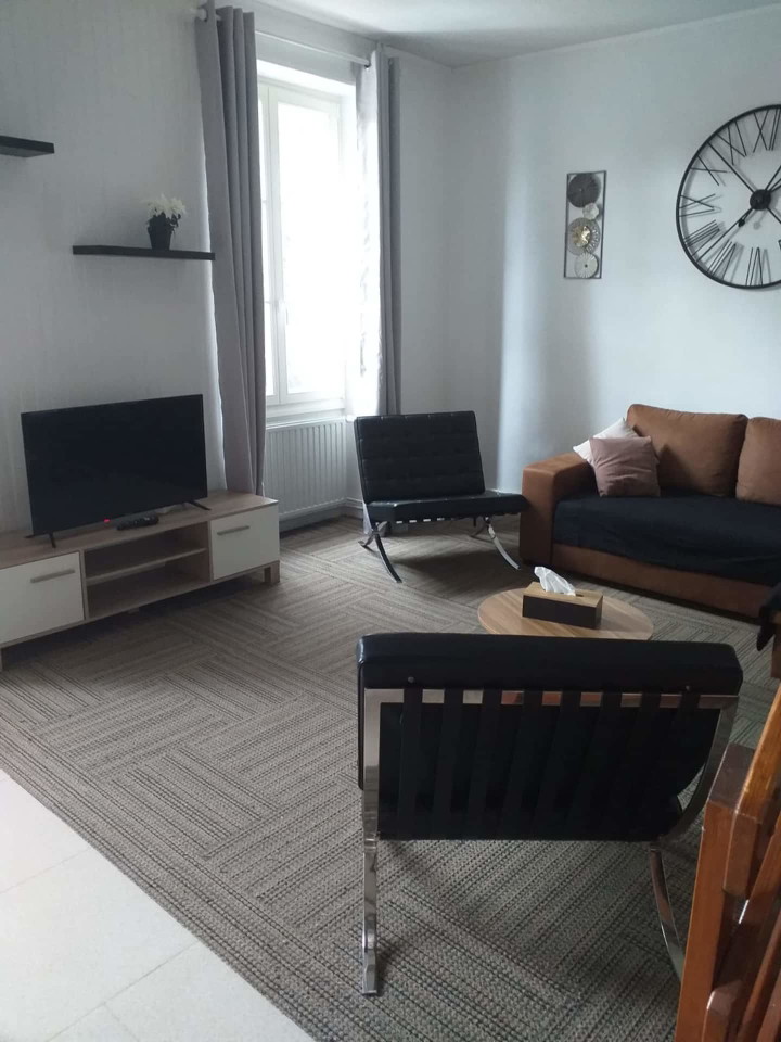 Baudelaire, Duplex 2 Chambres Face Au Château - Sedán