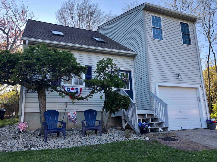 Coastal Home With Private Beach Access - Rhode Island