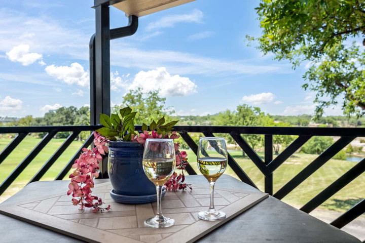 Llano River Carriage House | 1/1, River Frontage - Llano, TX