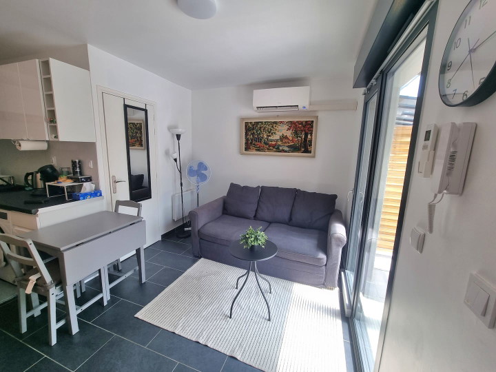 Appartement Duplex 3
West Midlands - Romainville