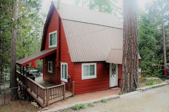 Bungalow On Buckeye - Pet Friendly In West Village - Shaver Lake, CA