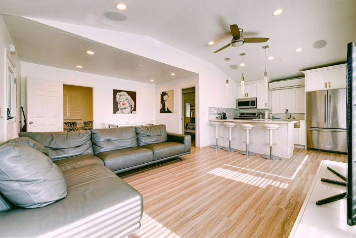 Stunning & Contemporary Beach Home - Costa Mesa, CA