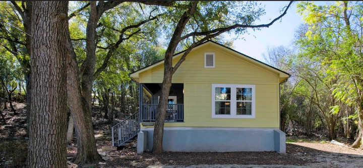 Bobkitty Bungalow - San Marcos, TX