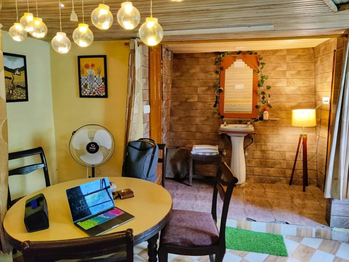 Homestay Near Mall Road & Lake - ナイニタール