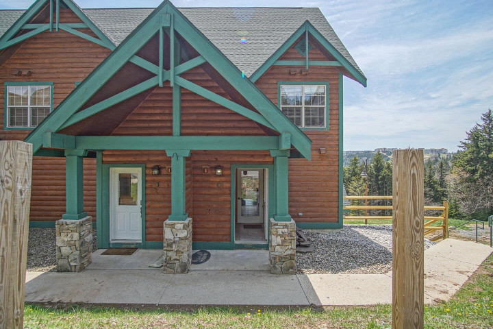 2 Br: Camp 4 # 21 - Snowshoe, WV