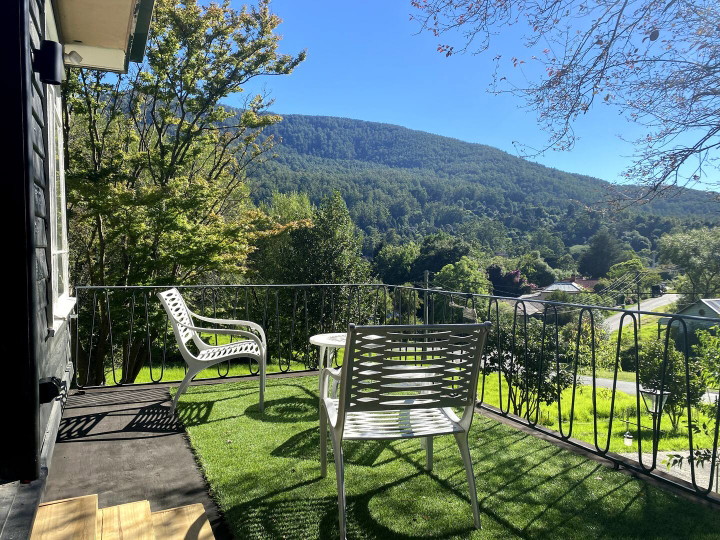 Beautiful Mountain View Home - Quartz Lodge - Currawong Rd