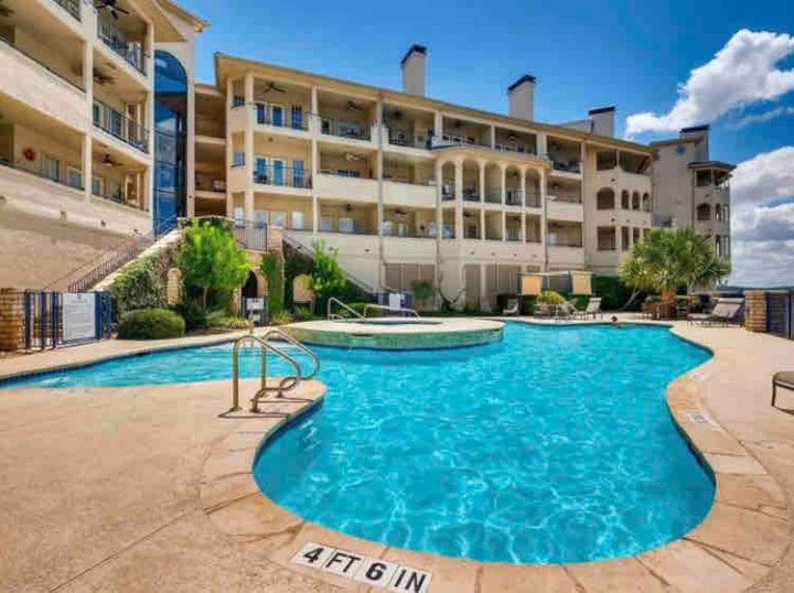 Escape At Island On Lake Travis - Lago Vista, TX