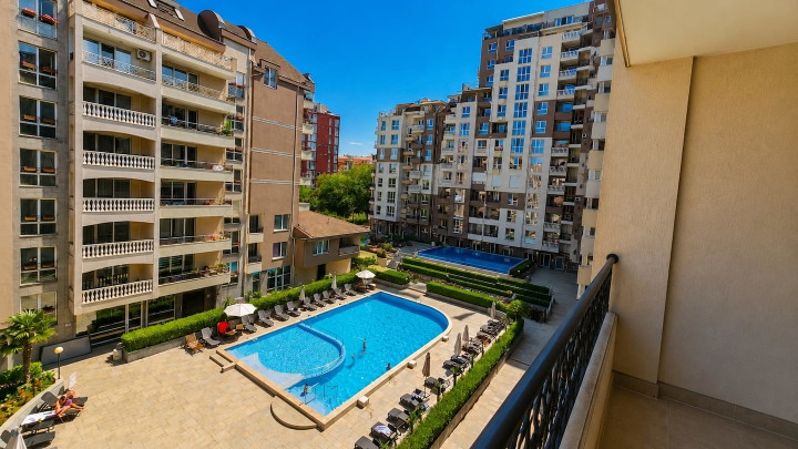 1br W/ Pools & Free Parking | Walk To Beach - Burgas