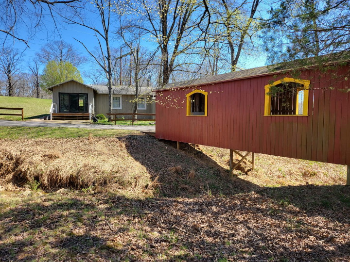 Covered Bridge Cabin | 75-acres Near Loe/i-57/i-24 - Marion, IL
