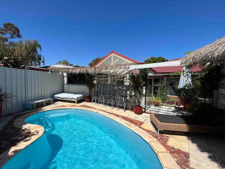 Home Away From Home, Super Comfy Inside And Out With Pool, Pizza Oven And Bbq - Cottesloe