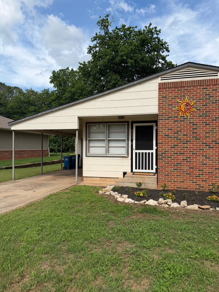 Cassidys Cottage - Stillwater, OK