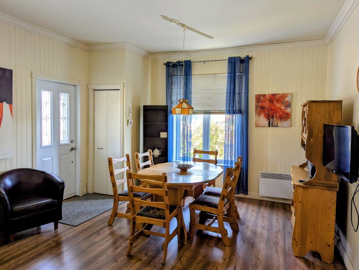 Authentic Charm And Tranquillity In Baie-st-paul - Baie-Saint-Paul