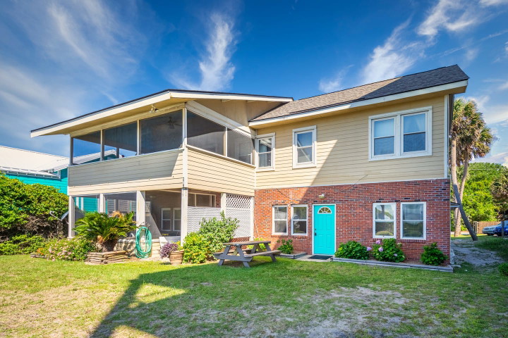 Folly Beach/oceanfront/easy Walking Distance To Restaurants/shop/pier - Folly Beach, SC