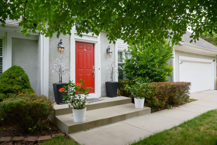 Lenexa Contemporary Apartment - Kansas City, MO
