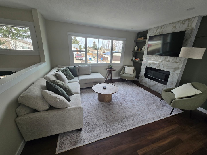 Renovated 5br Hot Tub Walk To Centrium Sleeps 9 - Red Deer