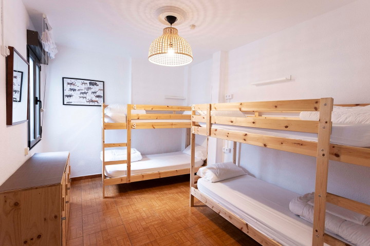 Bed In Mixed Shared Room Of 4 - Oviedo