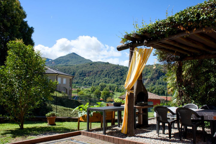 La Petite Maison  Family Stay Near Lake Maggiore - Luino
