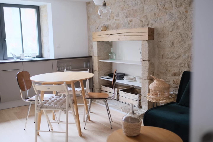 Pont L'abbé :
Bel Appartement Sur Cour - Pont-l'Abbé