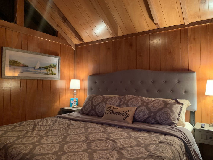Cozy Cabin By The River/ Hot Tub/dog Friendly - Homosassa, FL
