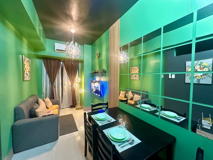 Moa Refreshing Condo W/ Balcony, Pool & Wifi - Metro Manila