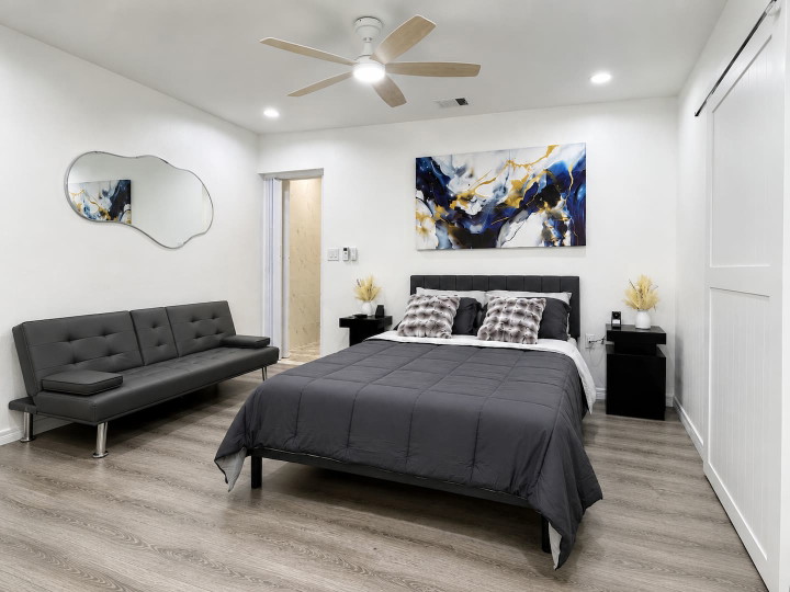 20 Min To Parks & Airport | 2 Guest | Free Parking - Kissimmee, FL