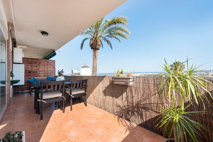 Appartement En Face De La Plage Avec Terrasse - Mataró