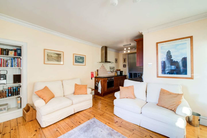 Guestready - Historic 2br In Edinburgh Old Town - 