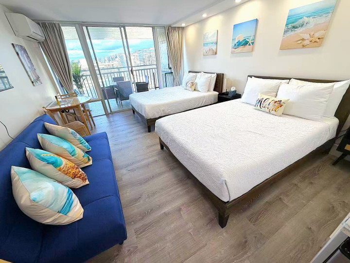 30th Floor Ocean & Golf Retreat - O‘ahu, HI