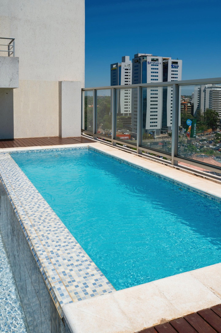 Cozy Apartment Steps From Shopping Del Sol - Asunción