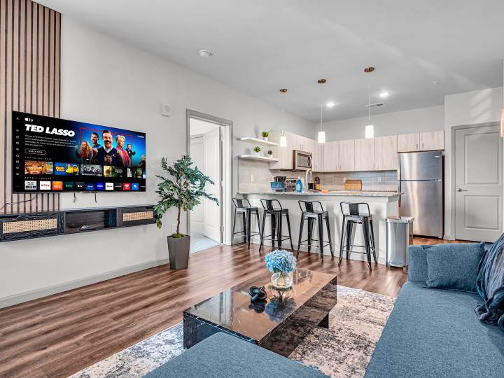 Blissful 2bd/2ba Near Dt + Gym & Free Parking - Indianapolis