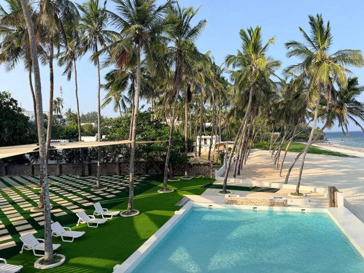 Private 2 Pax Beach Bungalow, Longer Stay Friendly - Mombasa