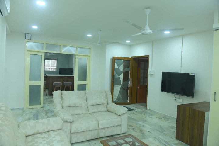 6 Bed And Bath Fully Furnished - Vadodara