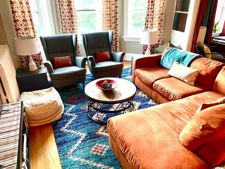Large, Sunny 3 Bedroom Apartment Two Blocks From Down Town Oak Park. - Oak Park