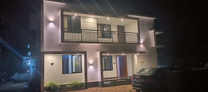 Unnishome Non Ac Family Room - Adoor
