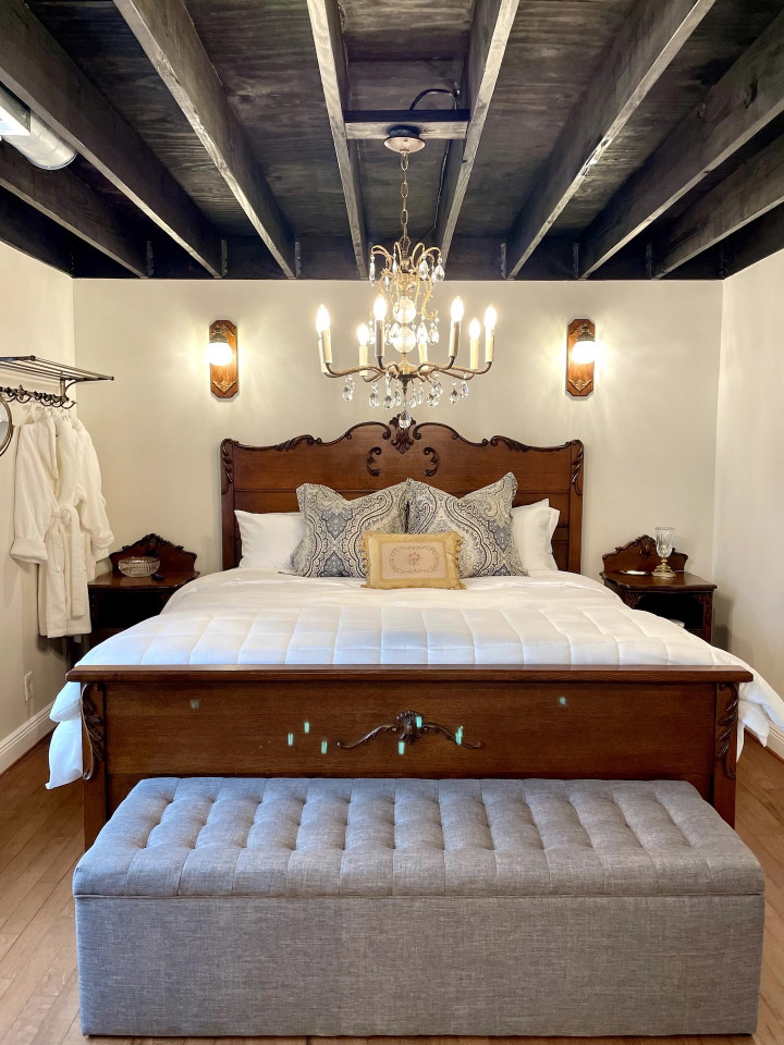 Stay In Old Town Spring-rm 2-walk To Shops/dining - Spring, TX