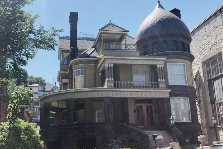 Fannie Stout House Apt 5 - Dubuque, IA