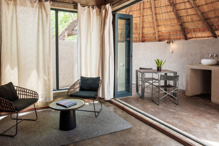 Chobe House Chalet (5 Individual Listings) - Botswana