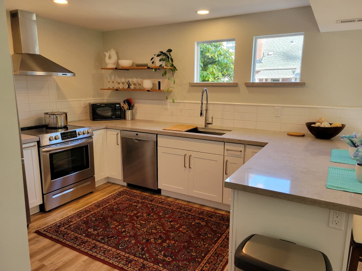 Adorable, Private Suite W/ Parking + Garden Patio. - Seattle, WA