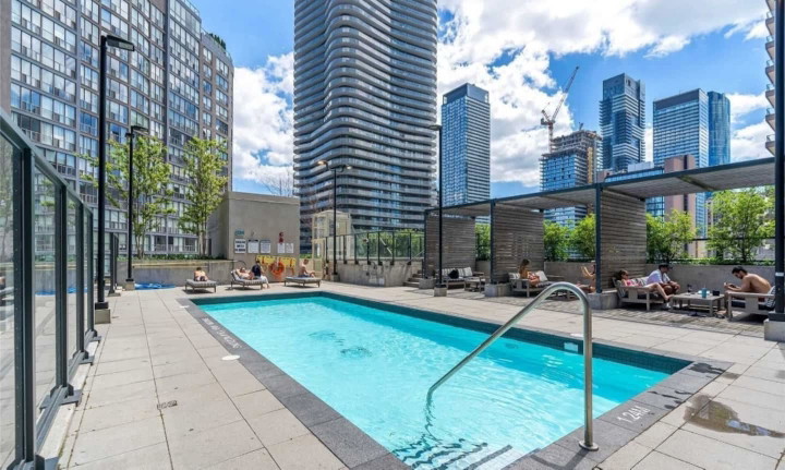 Yorkville Luxury Toronto Condo - Sauna/gym/hot Tub - Toronto