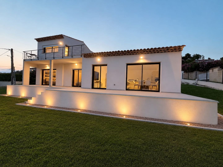 Villa Lumineuse Proche Plage Sur La Côte Dazur - Cagnes-sur-Mer