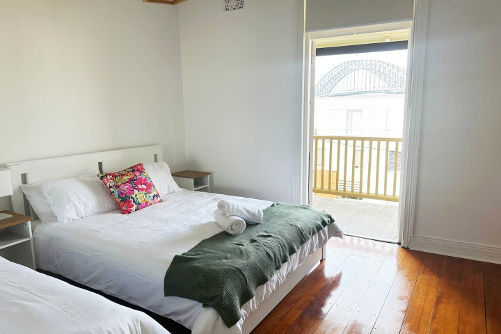 Home In Millers Point With Harbour Bridge View - Sydney