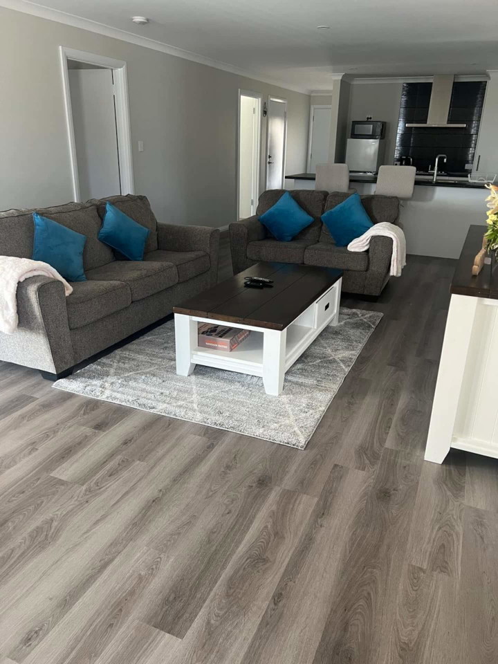 Modern Home In Quiet Albany Area - Albany