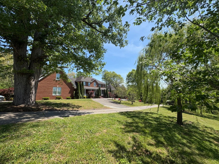 Peace & Quiet And Beautiful - McMinnville, TN